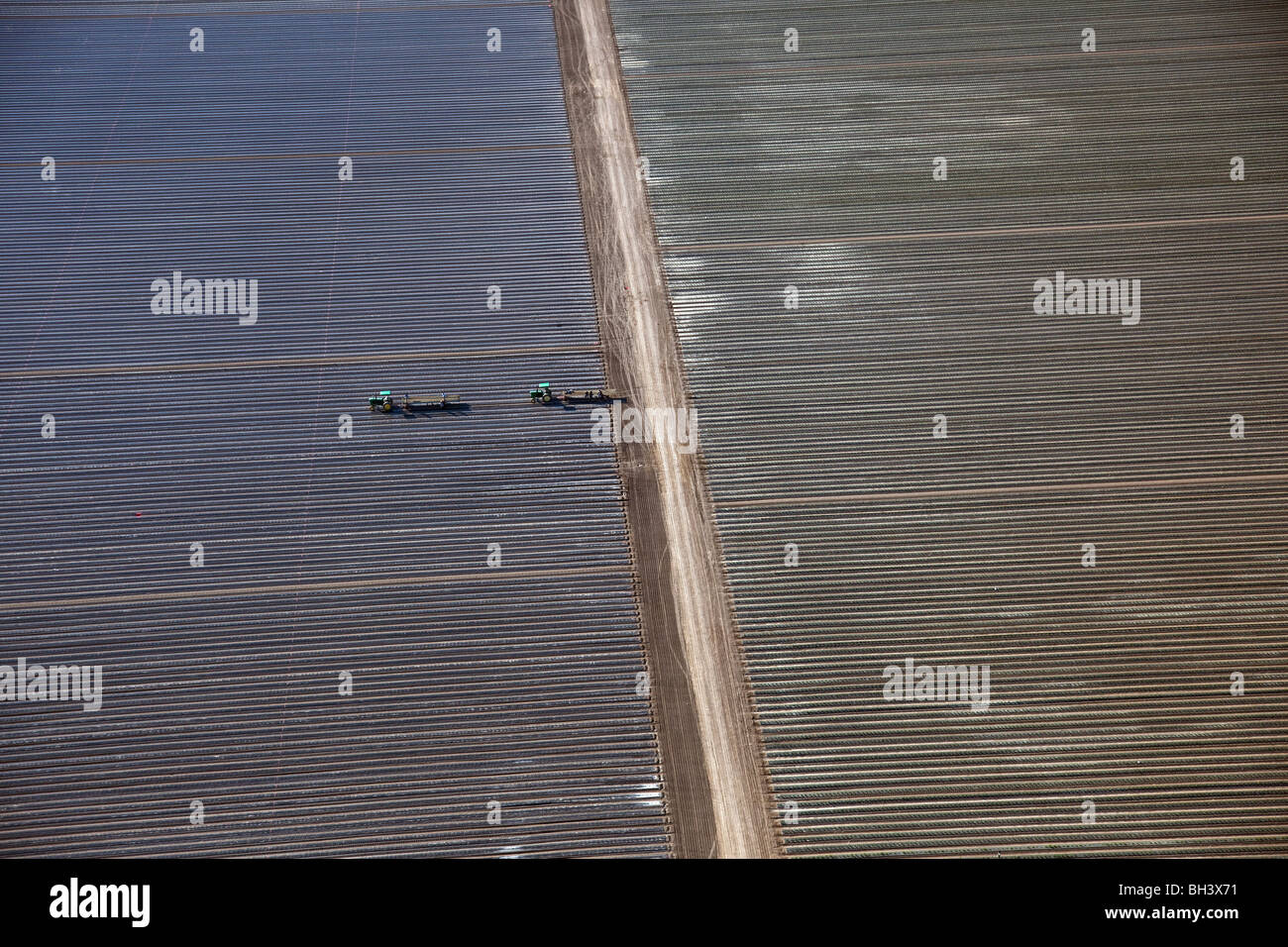 Fertilizing crops aerial hi-res stock photography and images - Alamy