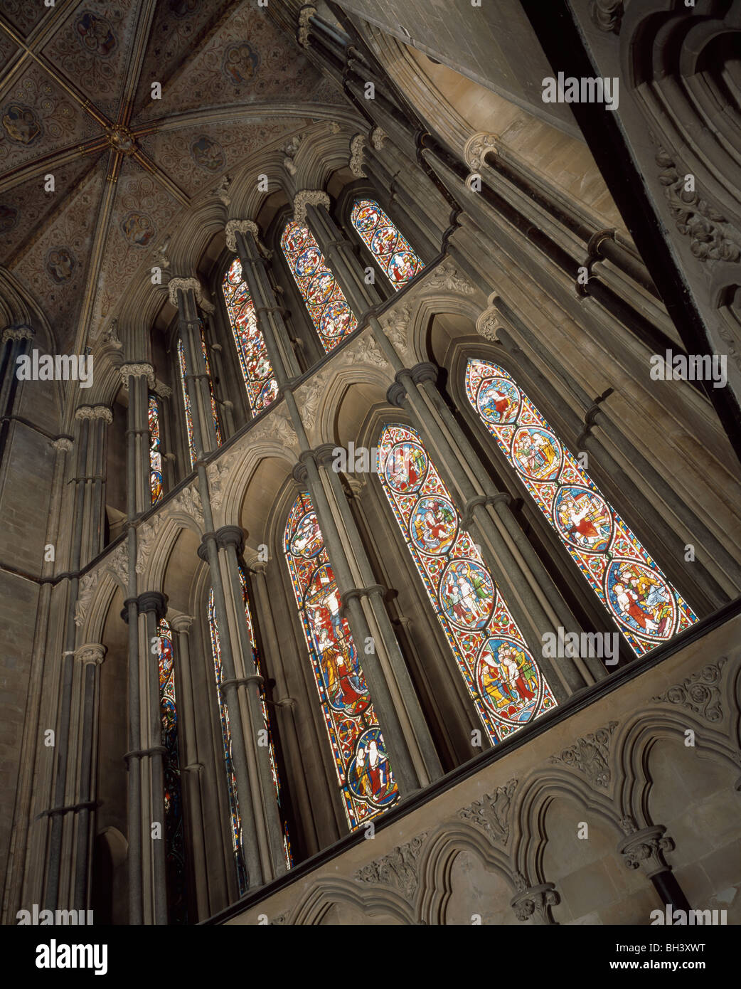 Worcester cathedral window hi-res stock photography and images - Alamy