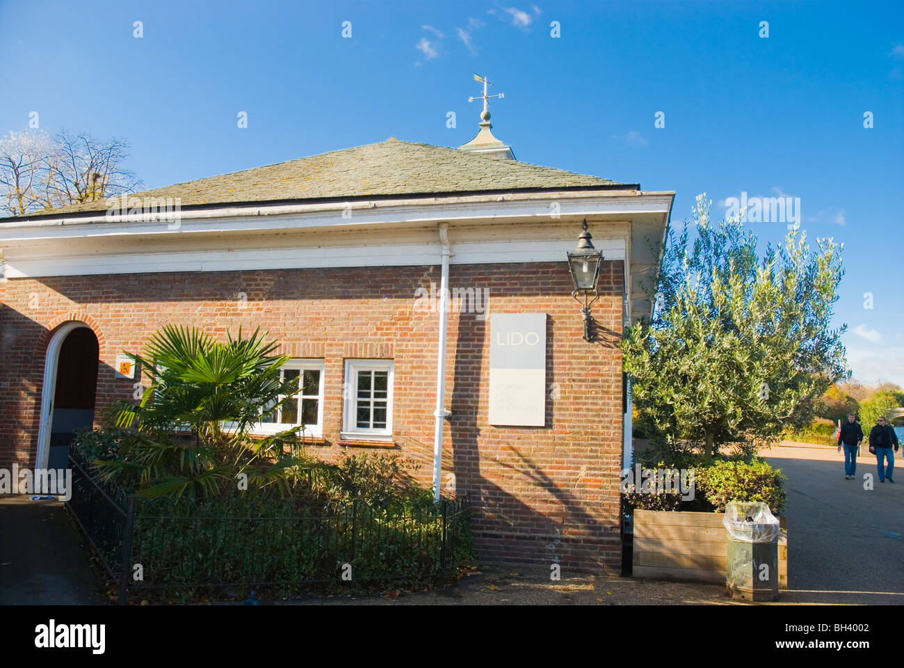 Clubhouse club house hi-res stock photography and images - Alamy