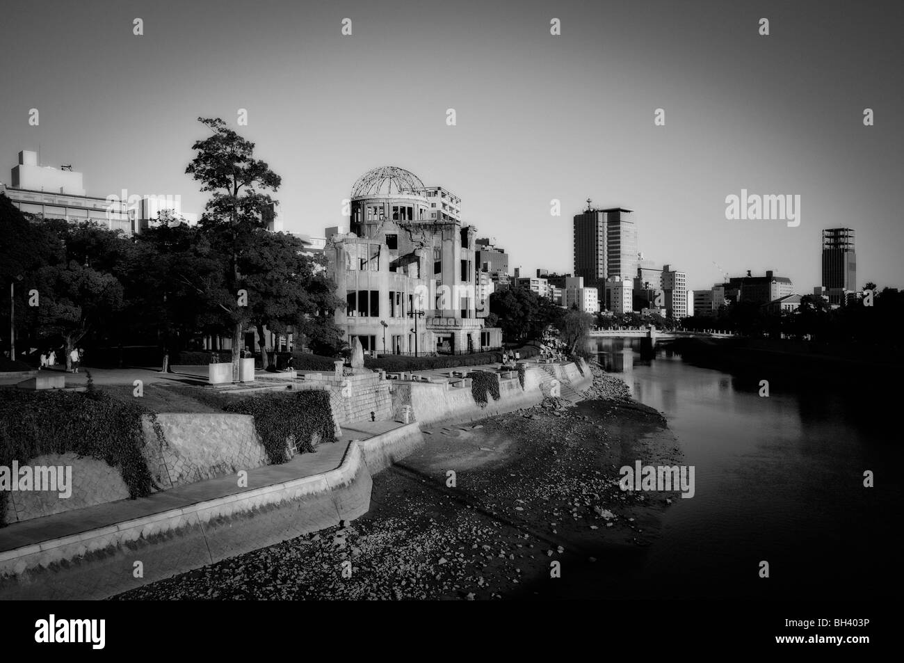 Genbaku Domu (Hiroshima Peace Memorial, aka the Atomic Bomb Dome or A ...