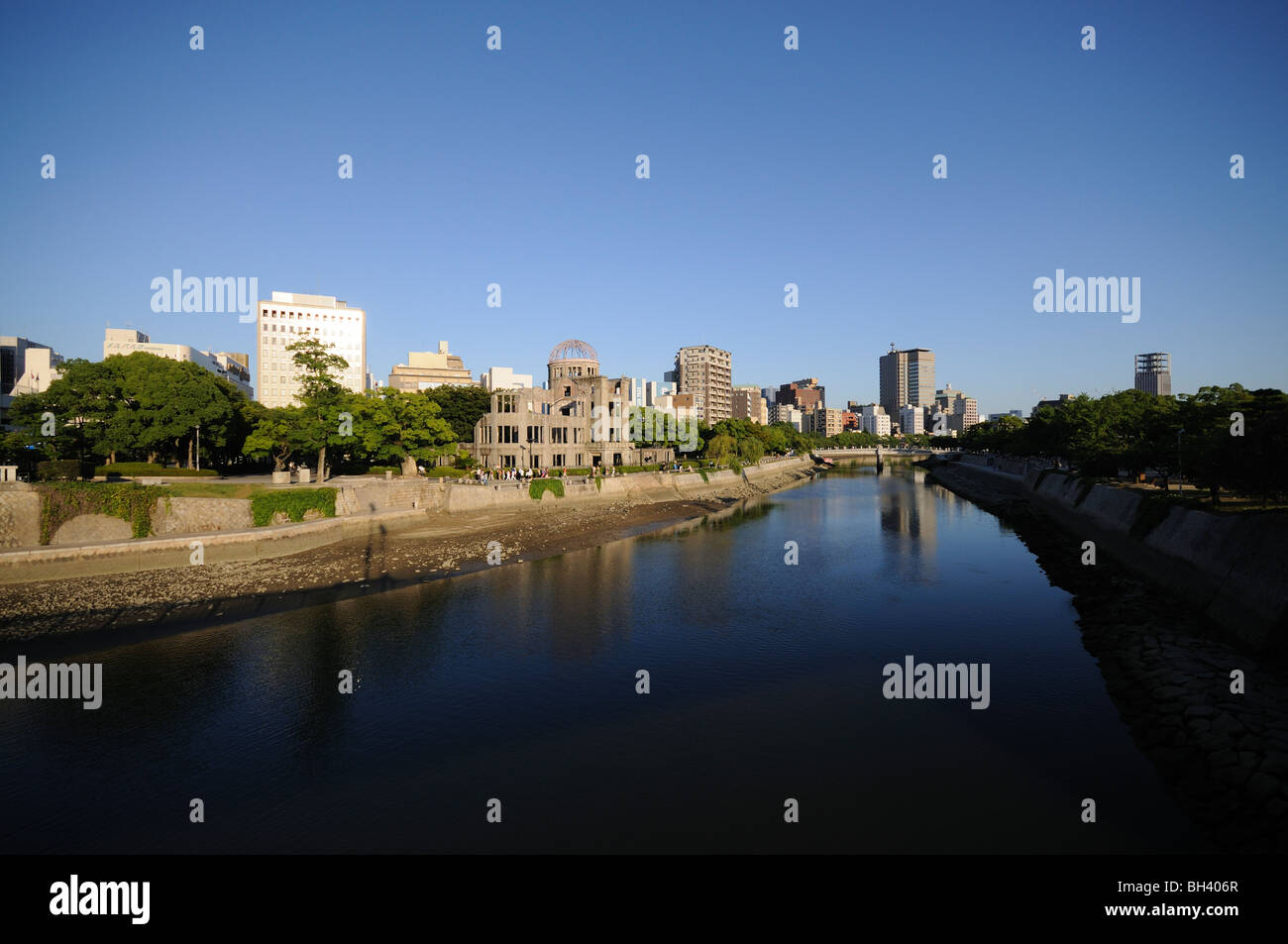 Genbaku Domu (Hiroshima Peace Memorial, aka the Atomic Bomb Dome or A ...