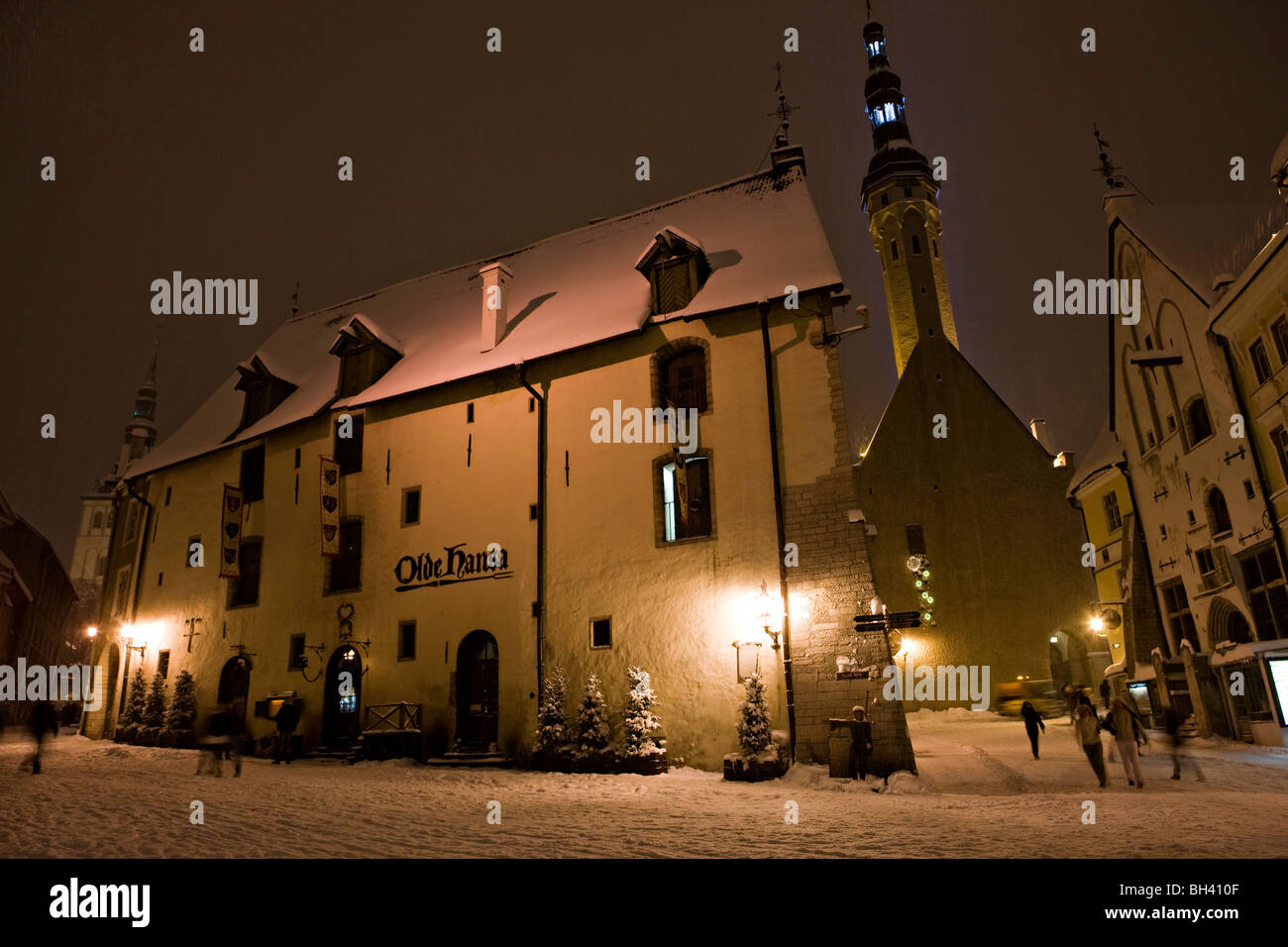 Medieval style restaurant Olde Hansa in Tallinn, Estonia Stock Photo ...