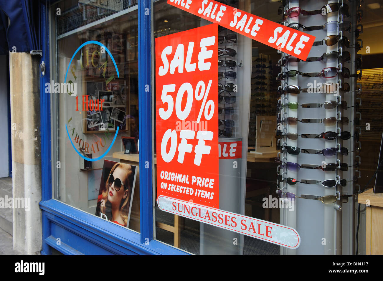 Opticians sales hi-res stock photography and images - Alamy