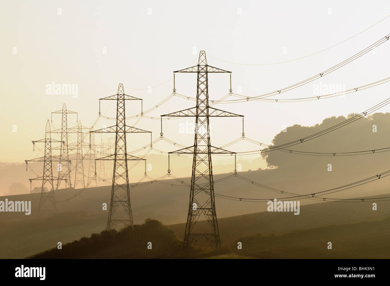 Pylons energy hi-res stock photography and images - Alamy