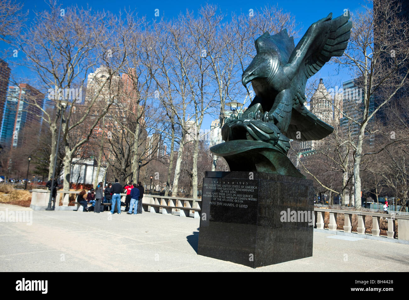 Eagle statue battery park manhattan hi-res stock photography and images ...