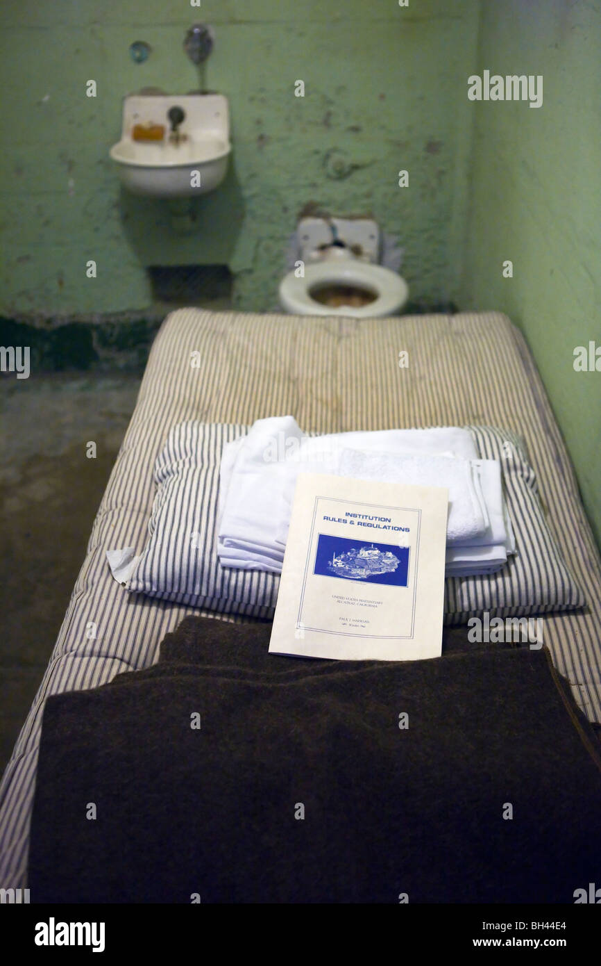 Jail cell gate hi-res stock photography and images - Alamy