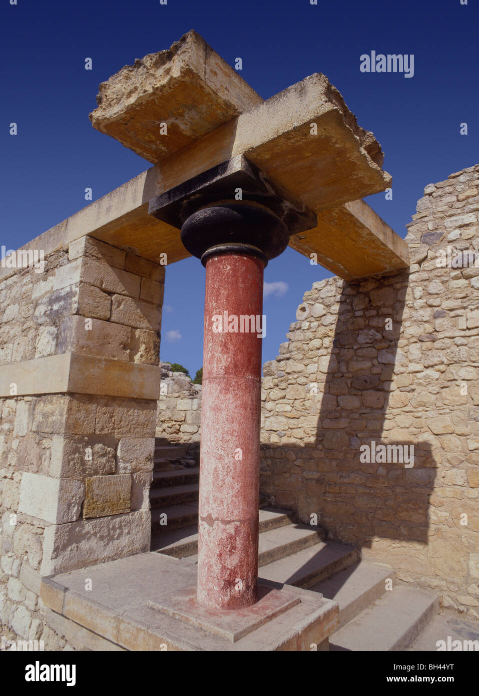 The Palace of Knossos, Crete. Typical columns tapering to the base ...