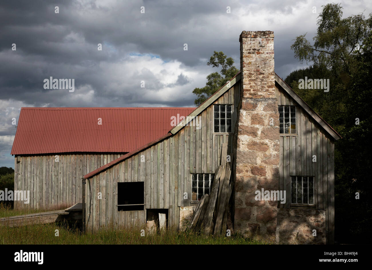 Historic bucket mill at Finzean Stock Photo - Alamy
