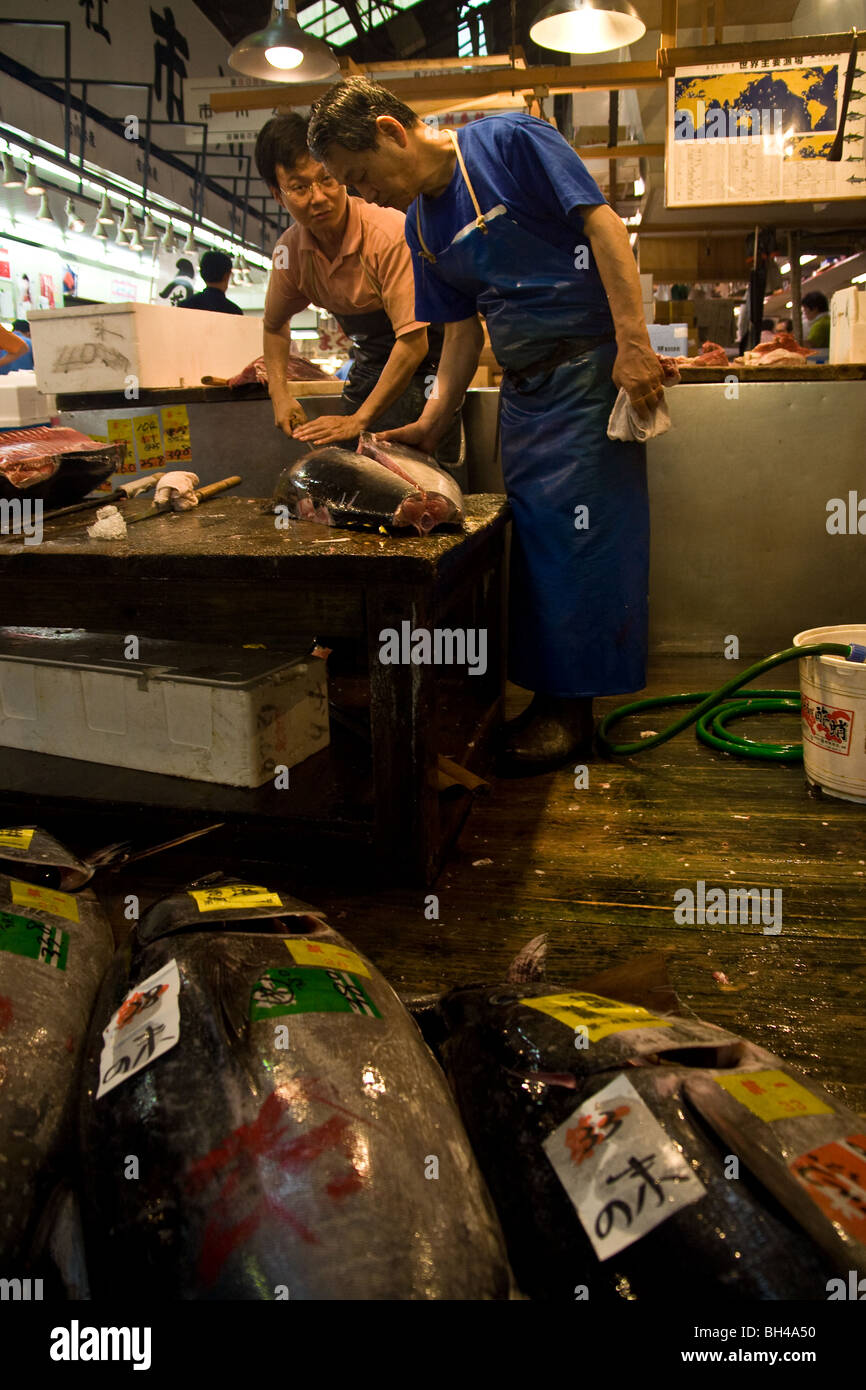 Honshu Fishmonger Japan Tokyo Tsukiji Fish Market Stock Photo - Alamy