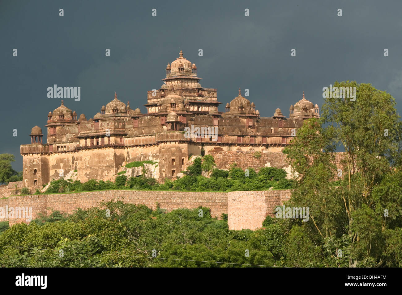 Datia Fort Govind Mandir India Madhya Pradesh Stock Photo - Alamy