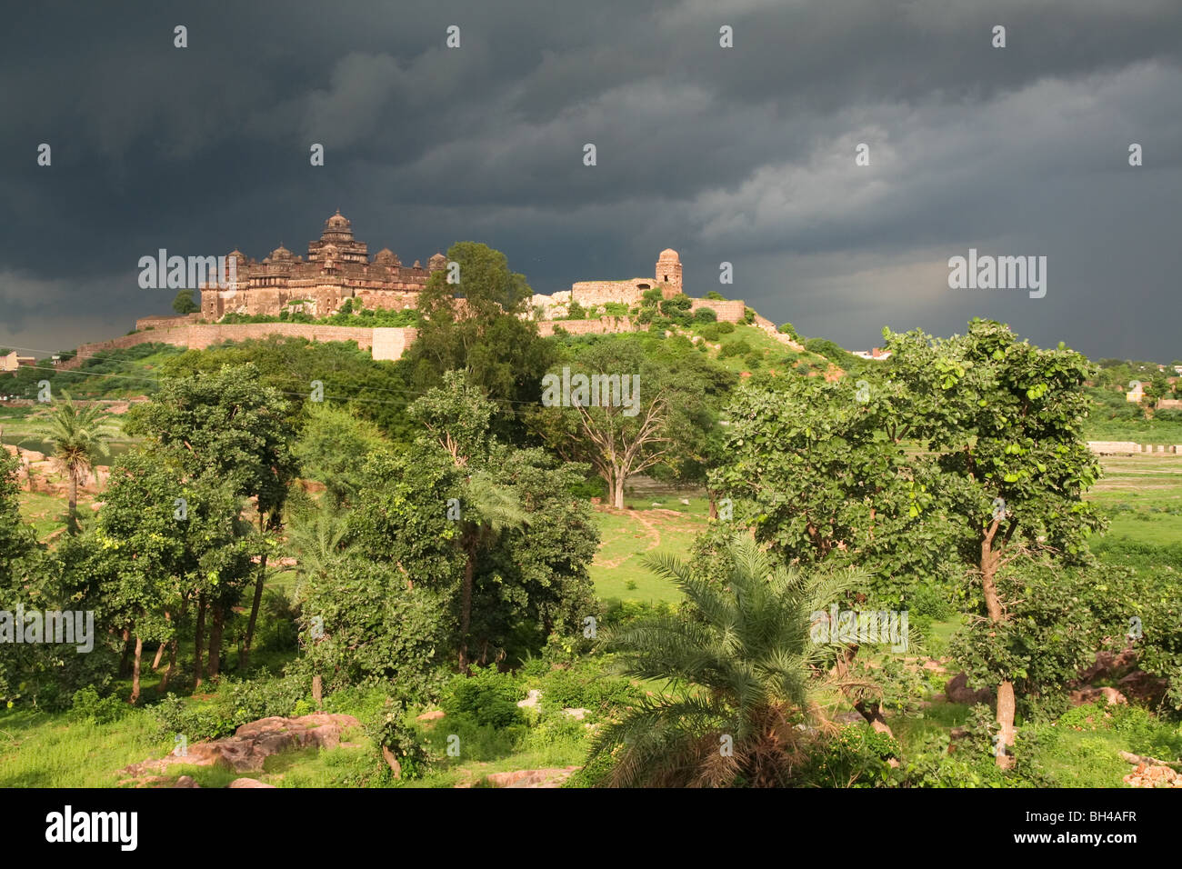 Datia Fort Govind Mandir India Madhya Pradesh Stock Photo - Alamy
