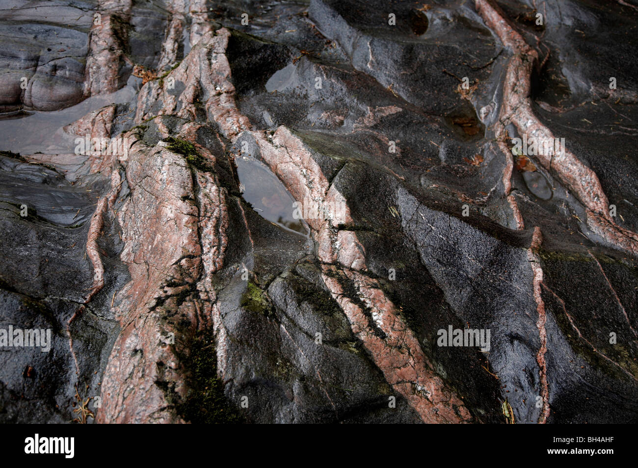 Quartz veins hi-res stock photography and images - Alamy