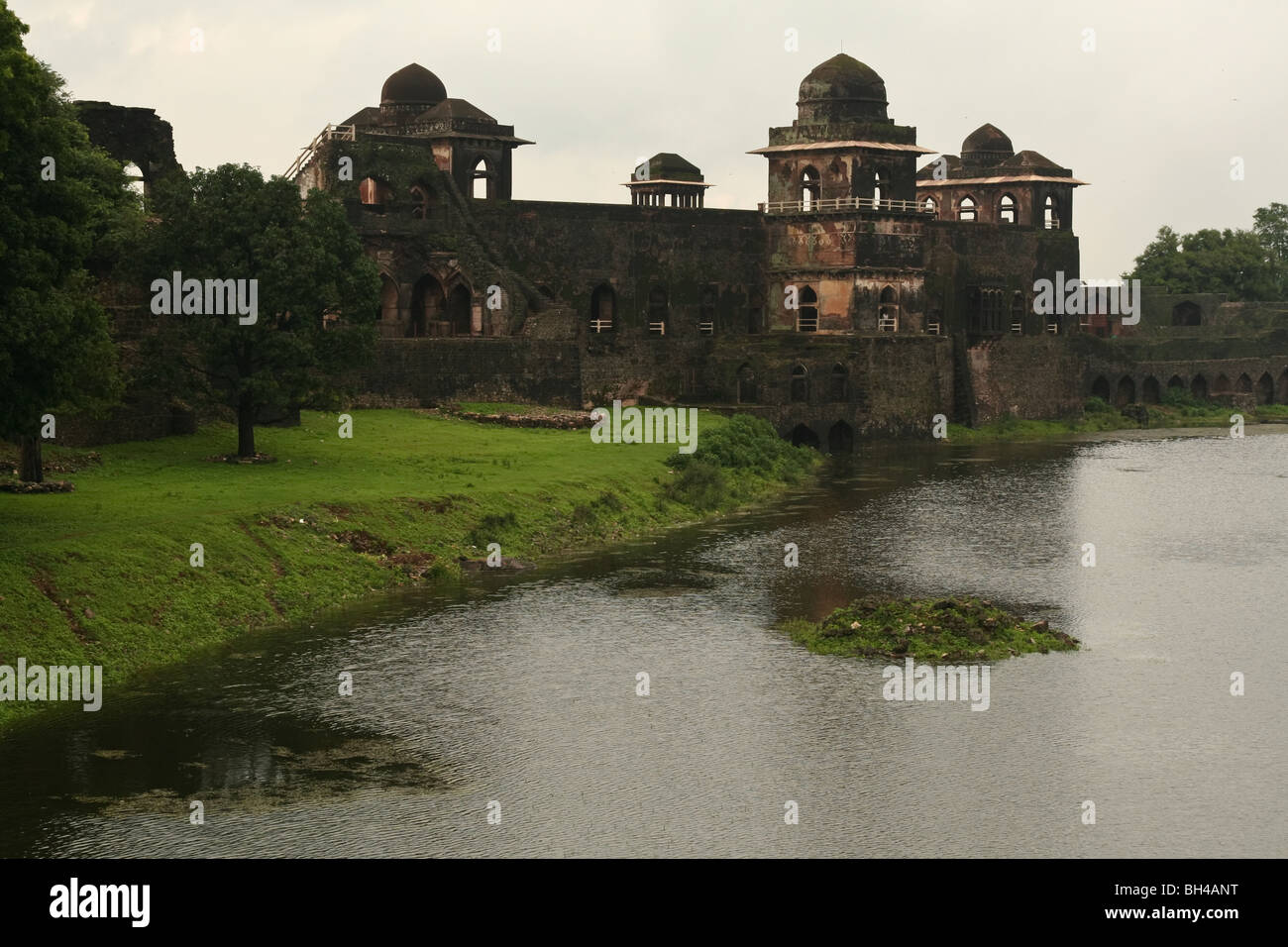 Architecture India Madhya Pradesh Mandu Palace Stock Photo - Alamy