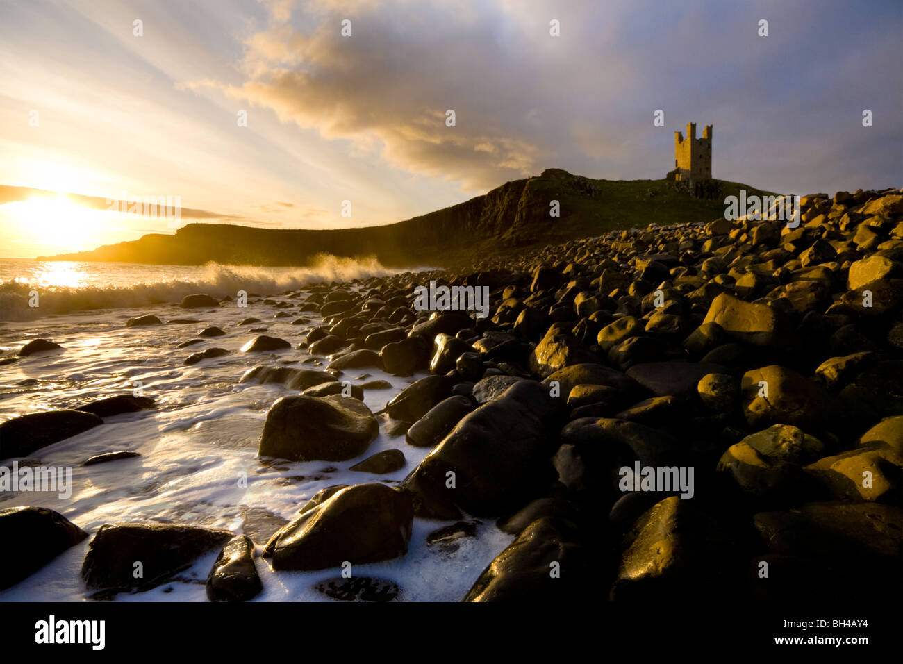 Beach Dunstanburgh Castle Embleton Northumberland Stock Photo - Alamy