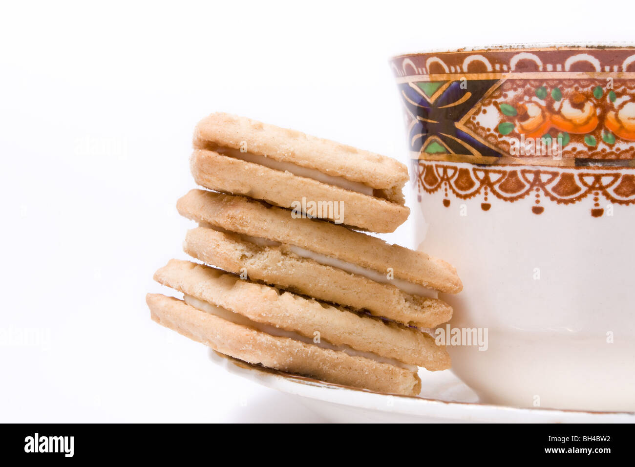 Custard creams biscuits hi-res stock photography and images - Alamy