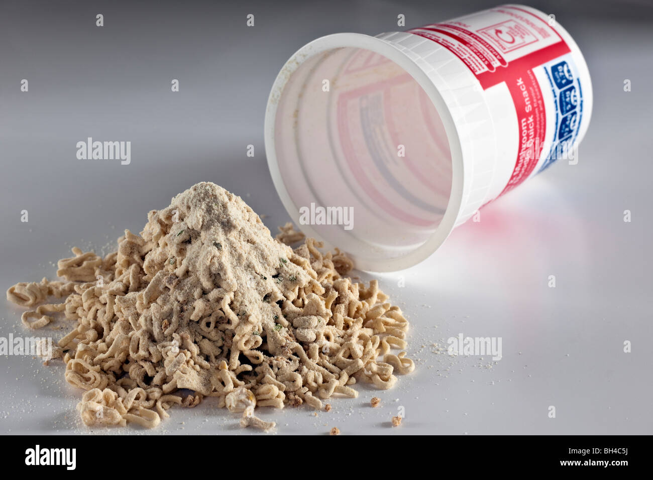 Empty pot noodle hi-res stock photography and images - Alamy