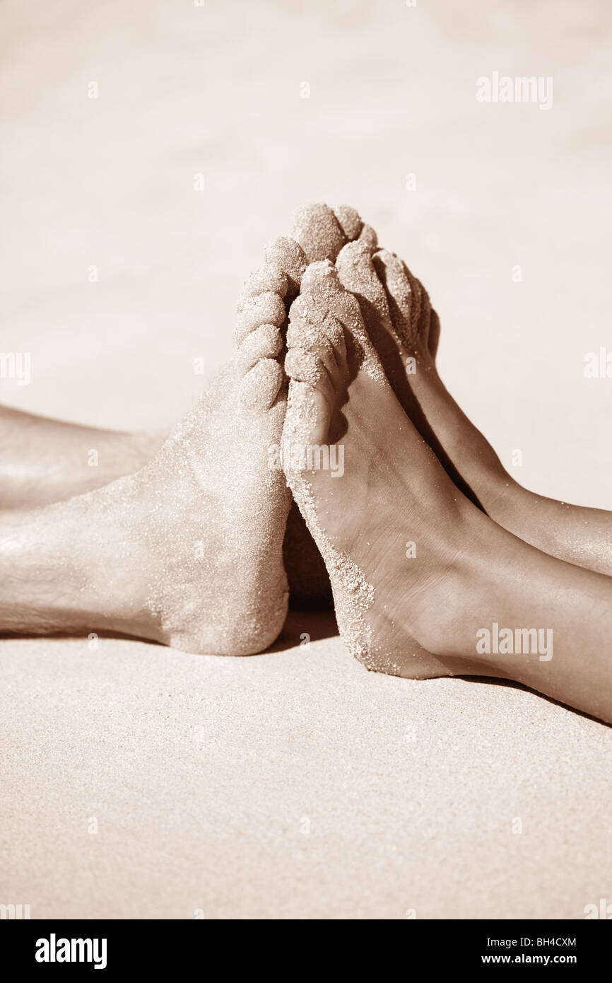 Stress free relaxed couple hi-res stock photography and images - Alamy