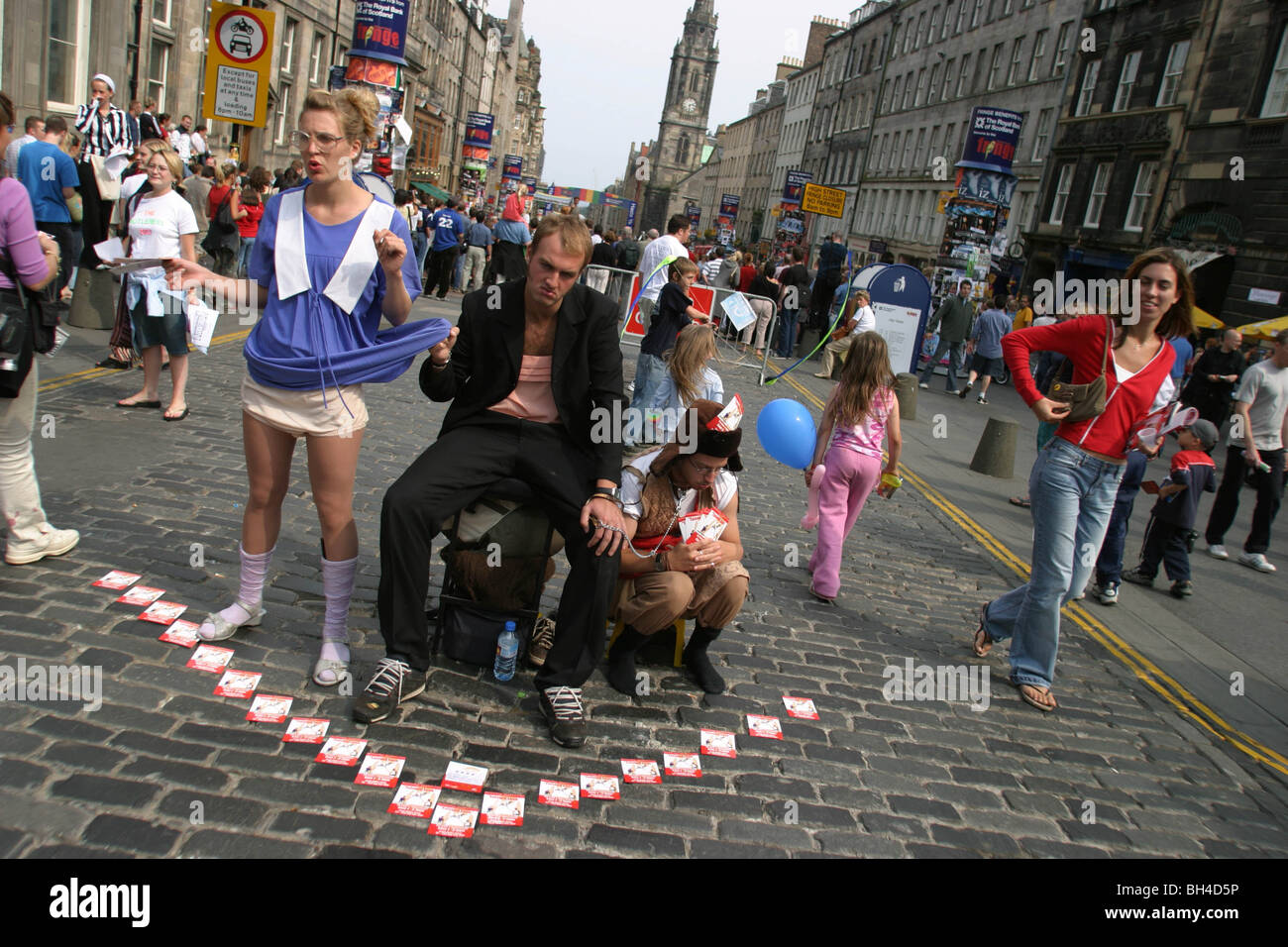 Performers on Royal Mile High Street, Edinburgh, during the ...