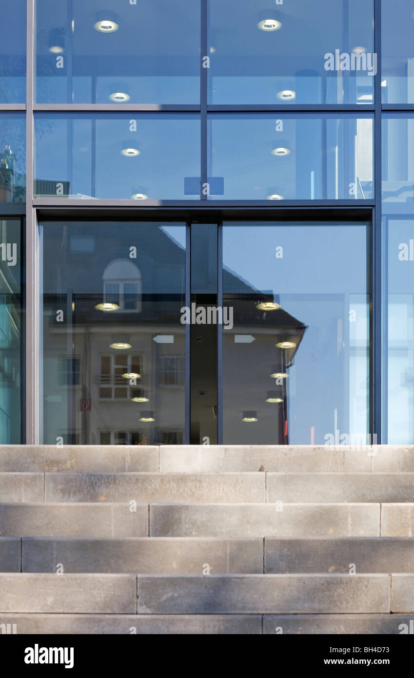 Office block front door hi-res stock photography and images - Alamy