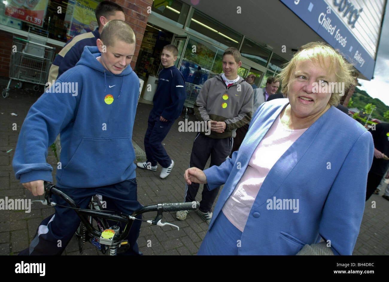 2001 general elections hi-res stock photography and images - Alamy