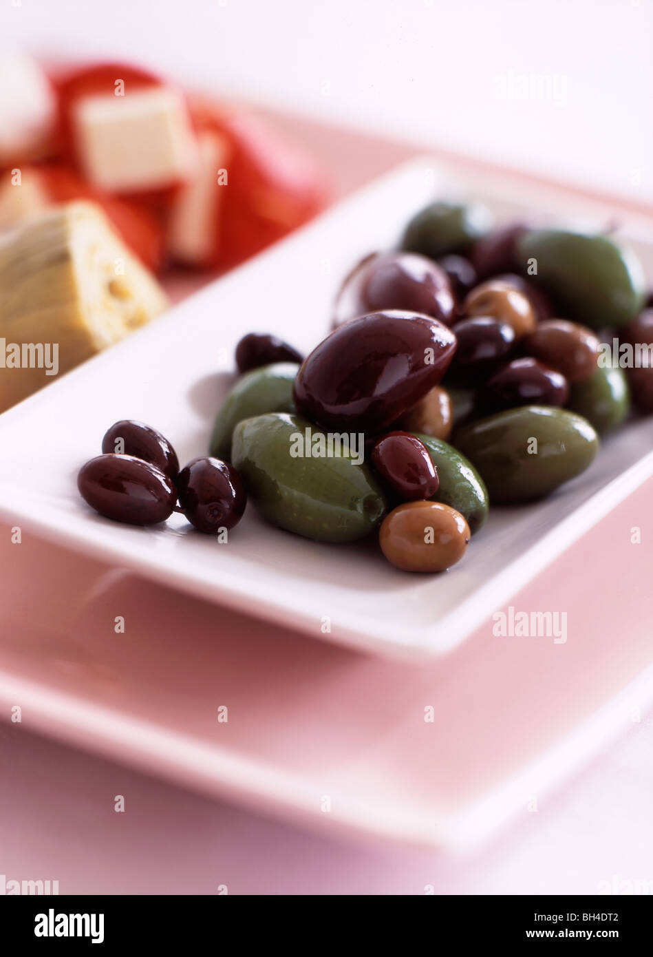 Plate of fresh olives Stock Photo - Alamy