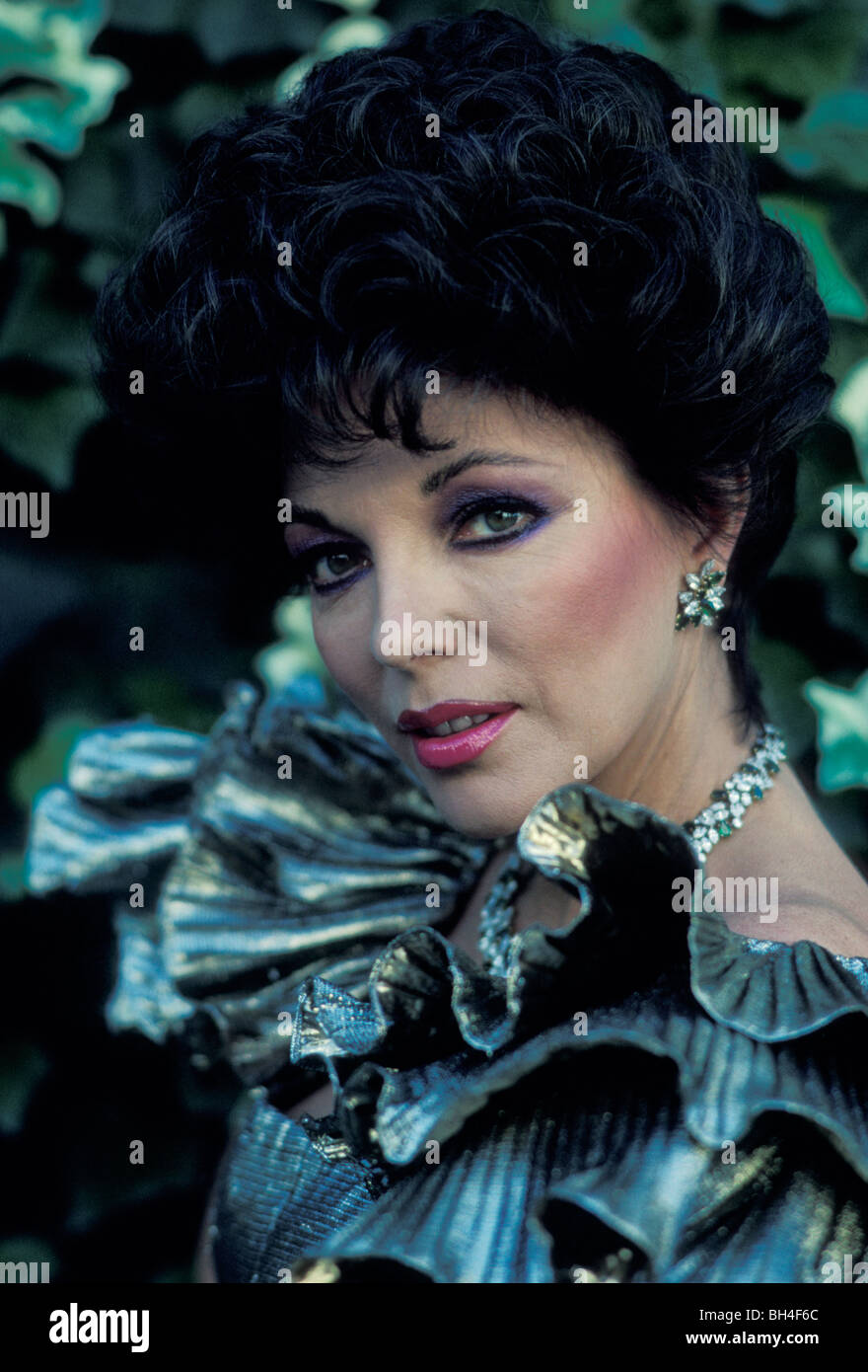 Joan Collins Stock Photos & Joan Collins Stock Images - Alamy