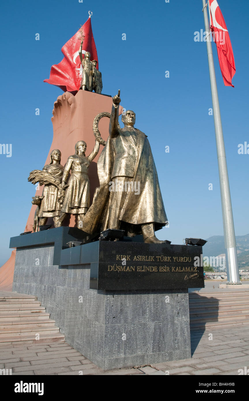 Ataturk monument, Iskenderun, Turkey Stock Photo - Alamy