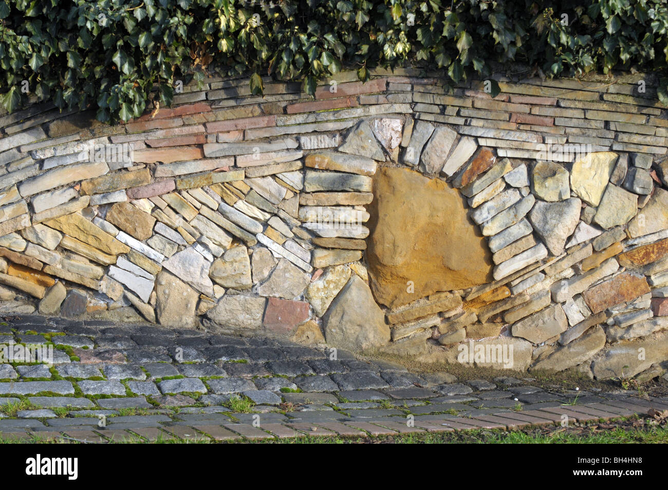 Dry stone walling scotland hi-res stock photography and images - Alamy