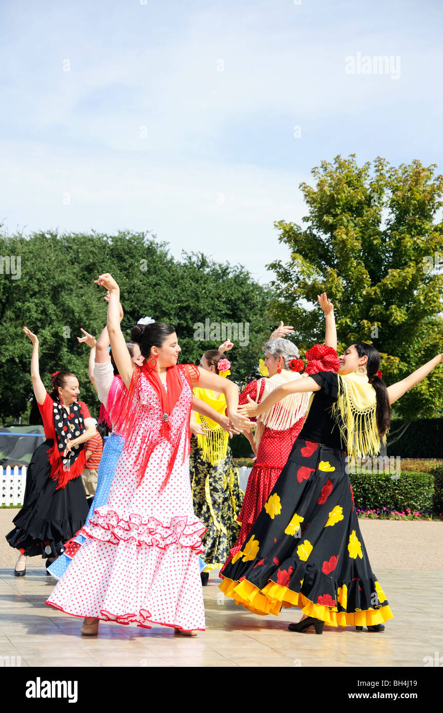 Female Flamenco Dancers High Resolution Stock Photography and Images ...