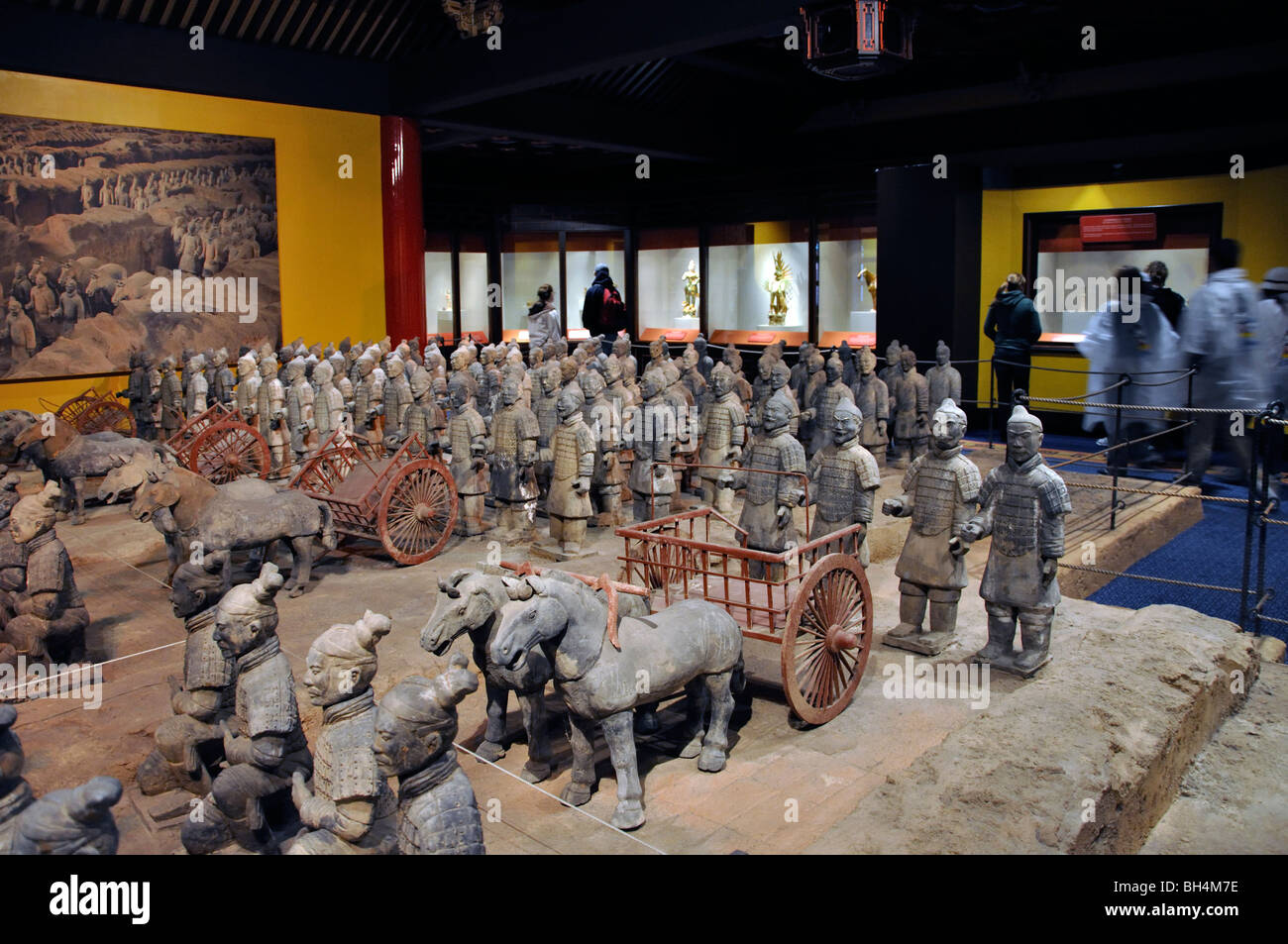 Terracotta warrior copies hi-res stock photography and images - Alamy