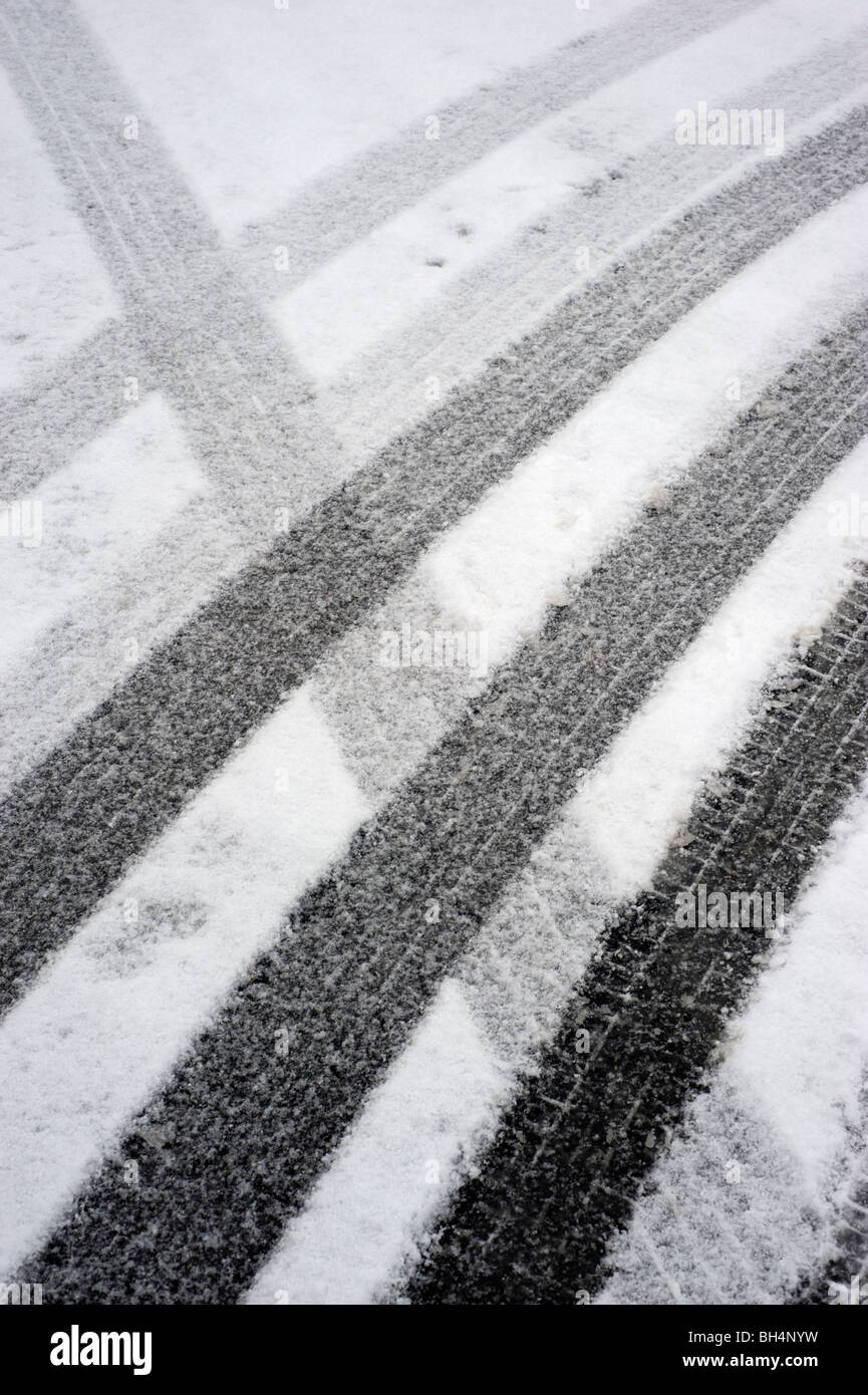 Ice tyre pattern hi-res stock photography and images - Alamy