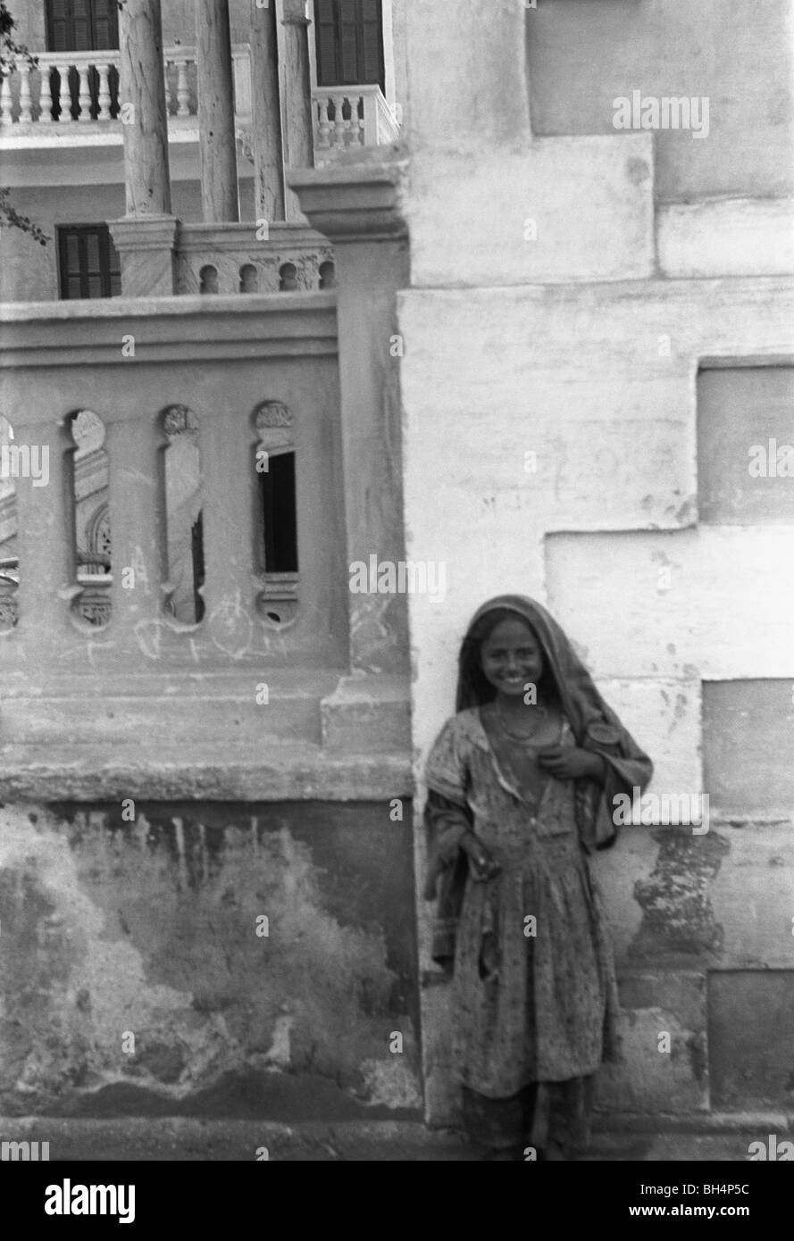 native girl in India Stock Photo - Alamy