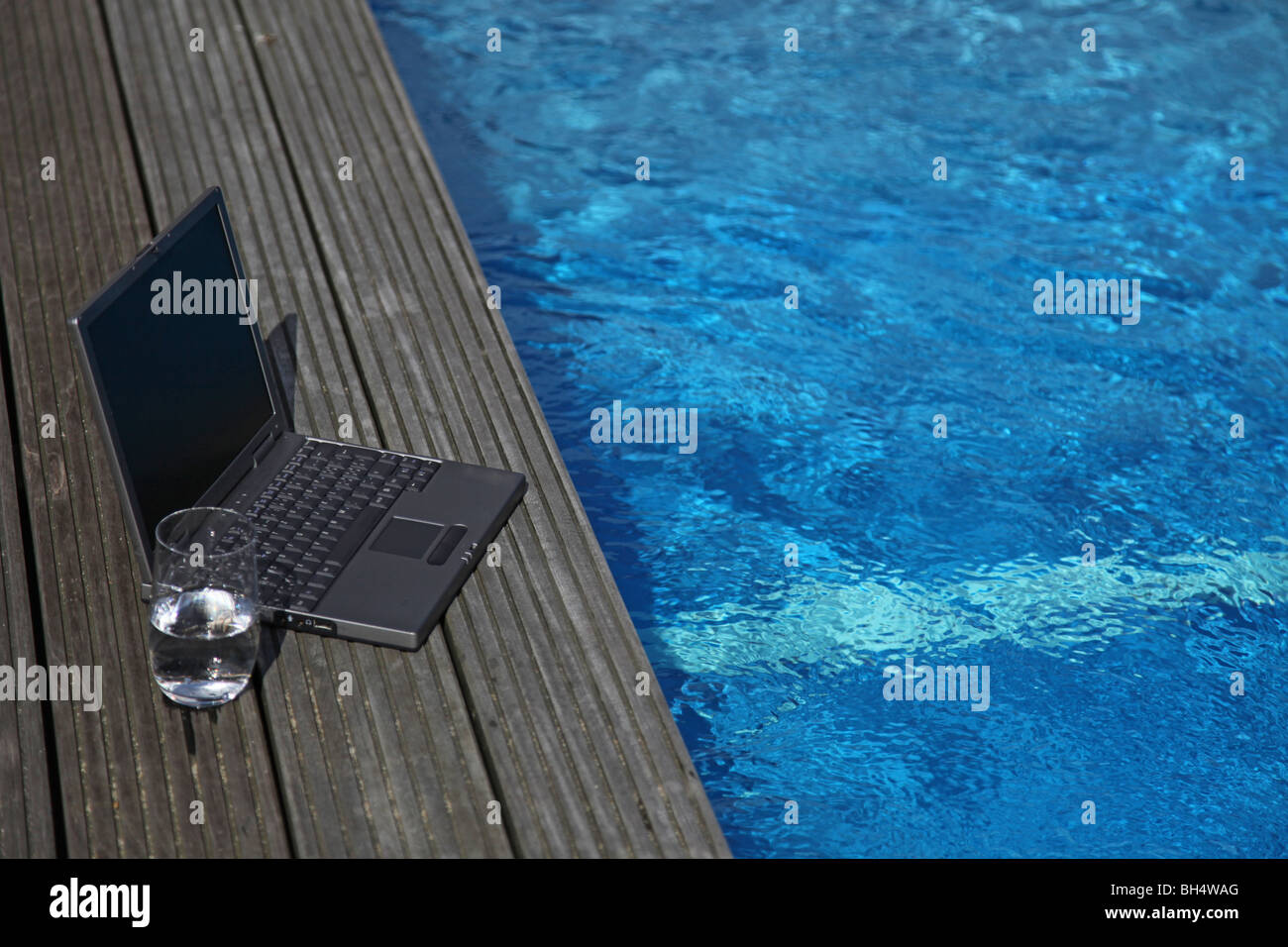 Computer pool hi-res stock photography and images - Alamy