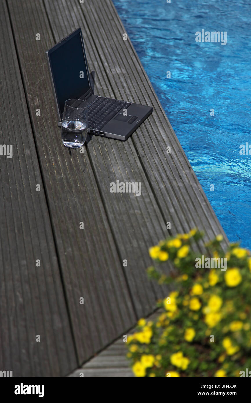 Computer pool hi-res stock photography and images - Alamy
