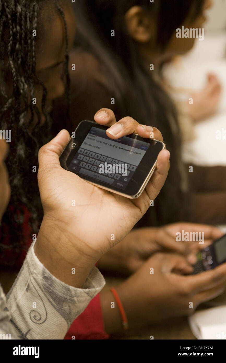 Ipods schools hi-res stock photography and images - Alamy