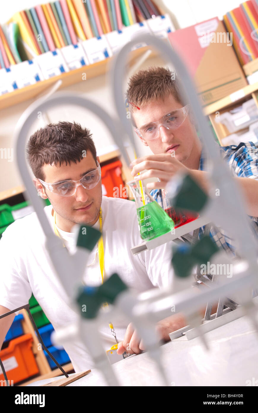 Teens Science Experiments High Resolution Stock Photography and Images ...