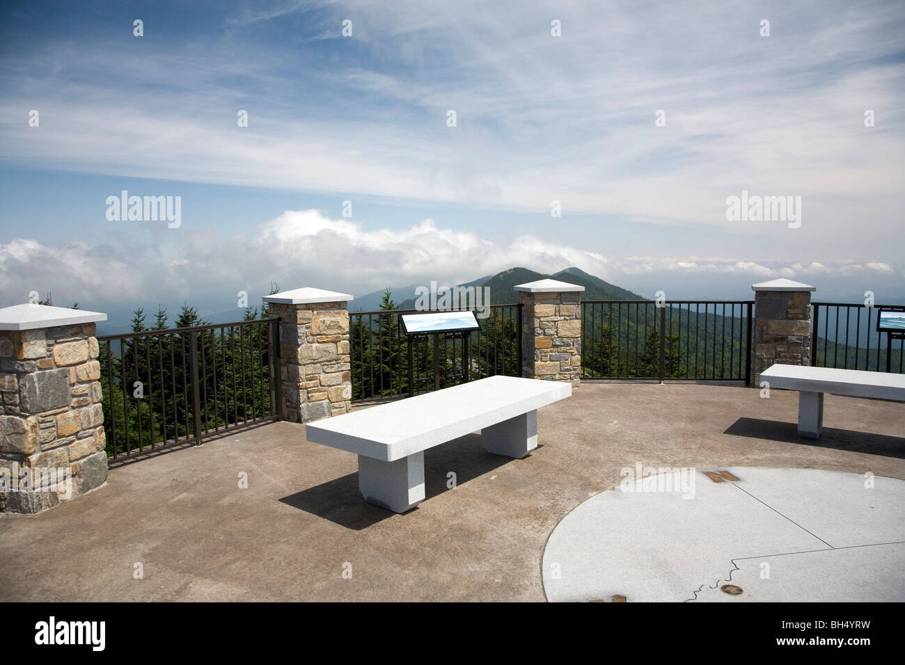 Mount mitchell observation deck hi-res stock photography and images - Alamy