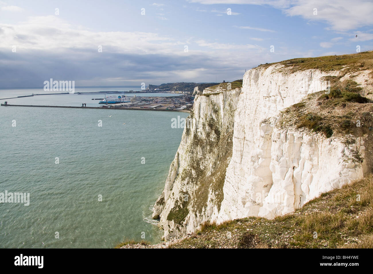 Dover coast landscape hi-res stock photography and images - Alamy