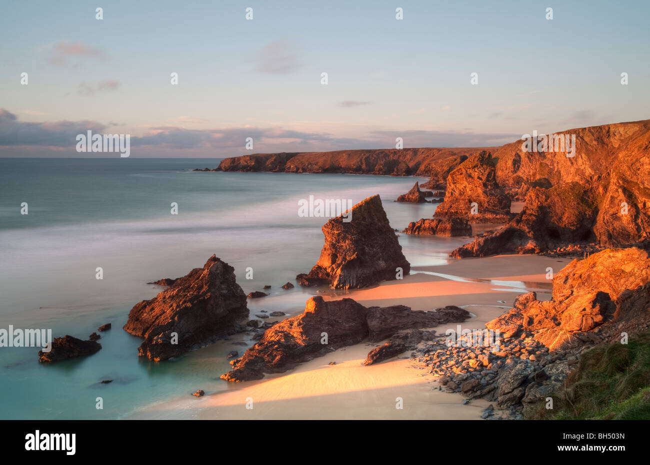 Landscape of Cornwall. Sunshine in Bedruthan Steps Stock Photo - Alamy