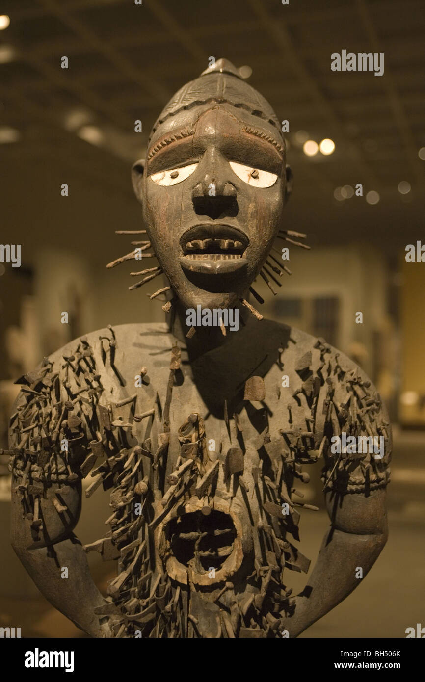 Congo Power Figure: Mangaaka, wood, paint and metal, 2nd half 19th ...