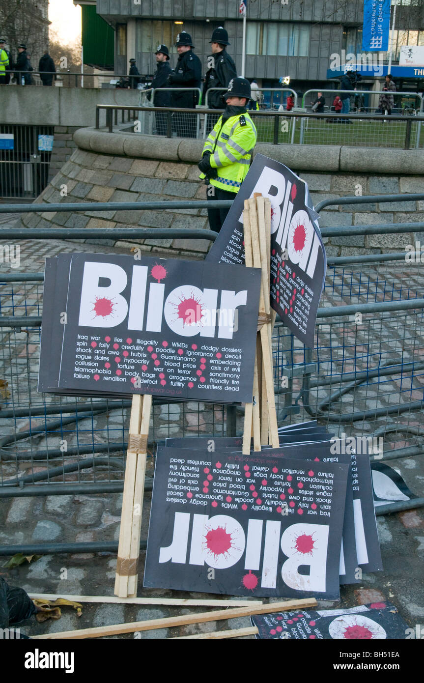 UK.Anti Iraq war protest outside QEII conference centre,when Tony Blair ...
