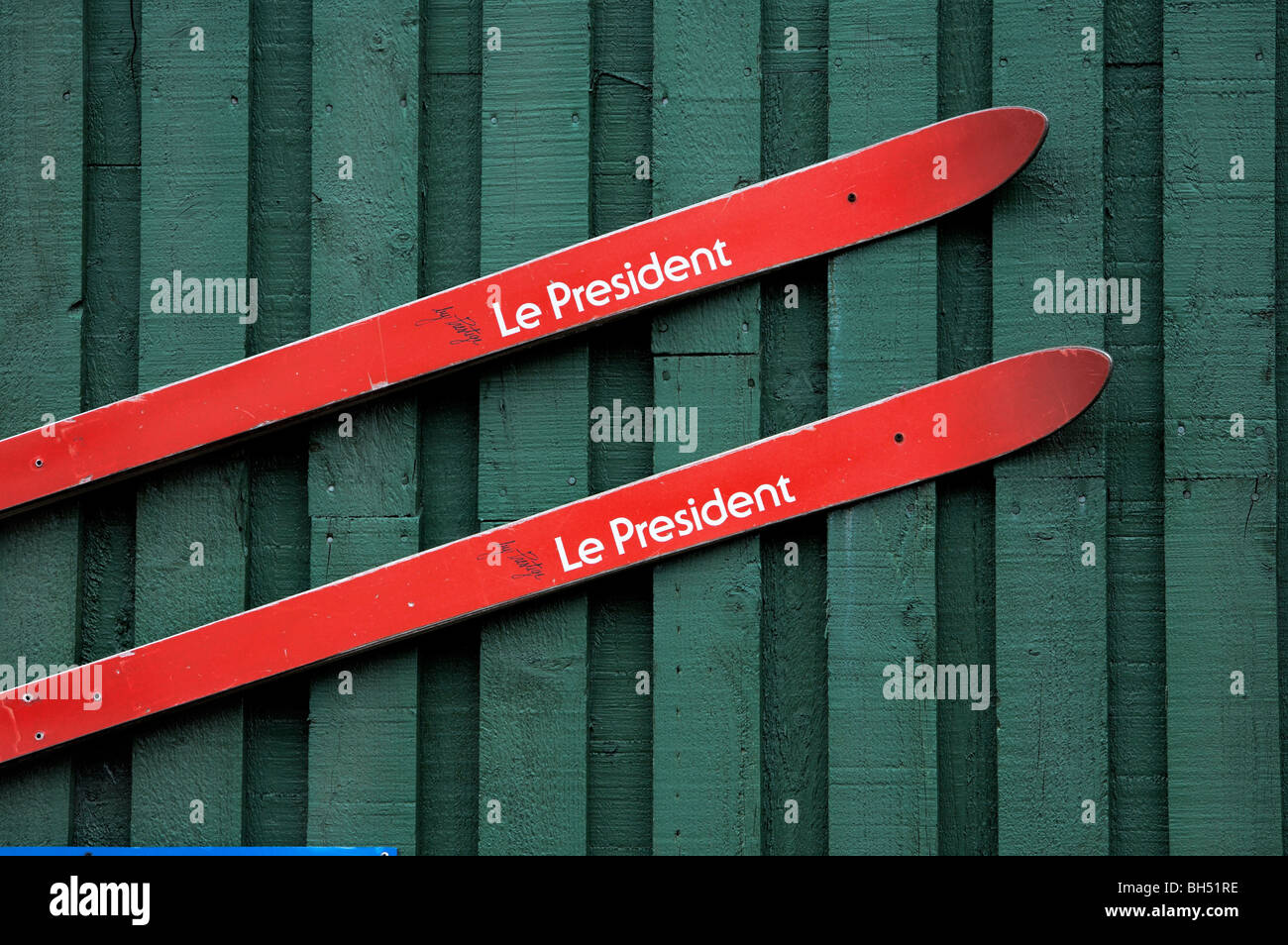 Signage boards hi-res stock photography and images - Alamy