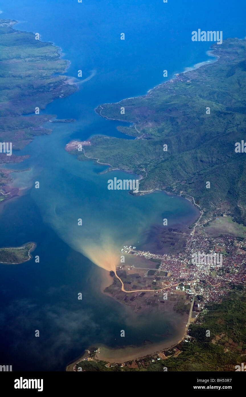 River flowing sea aerial hi-res stock photography and images - Alamy