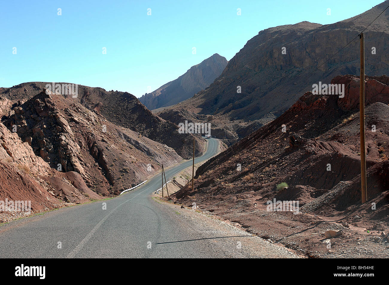 a road in near the Sahara desert border in Morocco Stock Photo - Alamy
