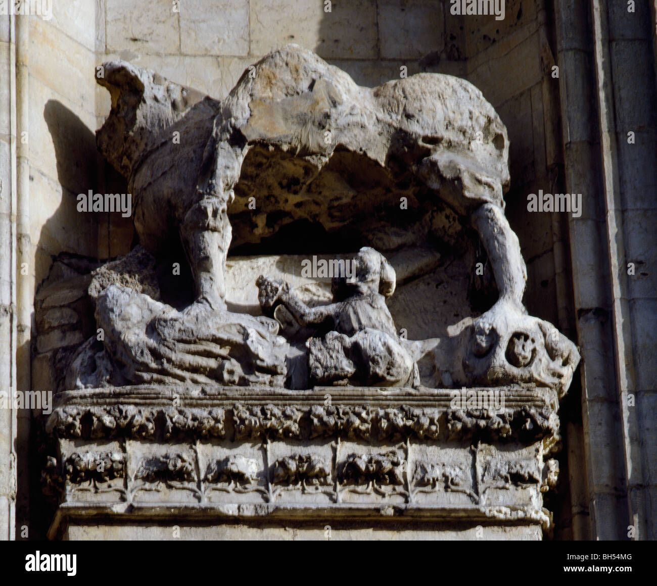 Mid 14th century hi-res stock photography and images - Alamy