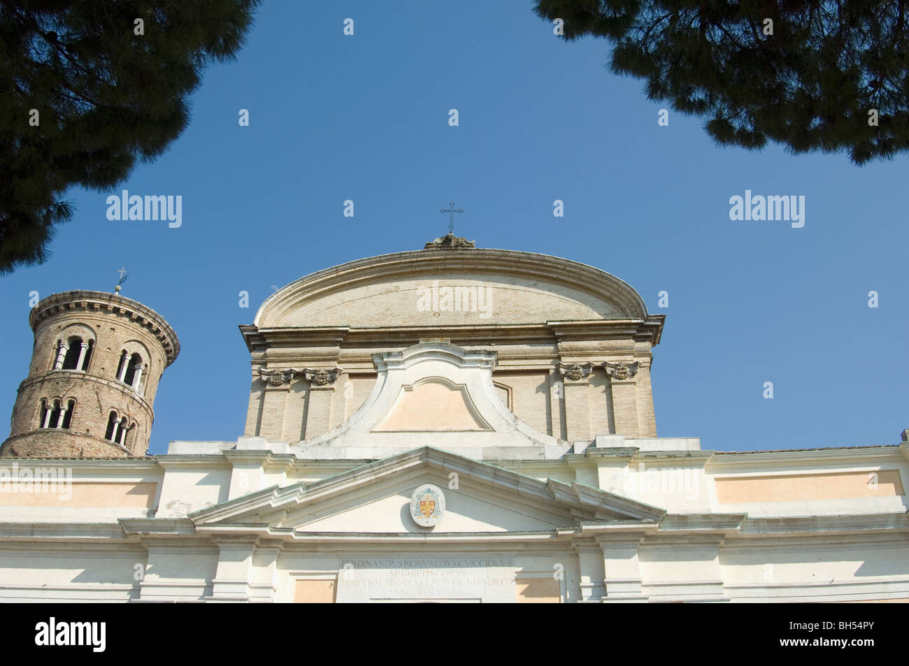 Top of the Duomo framed by overhanging pine trees and skyline - Ravenna ...