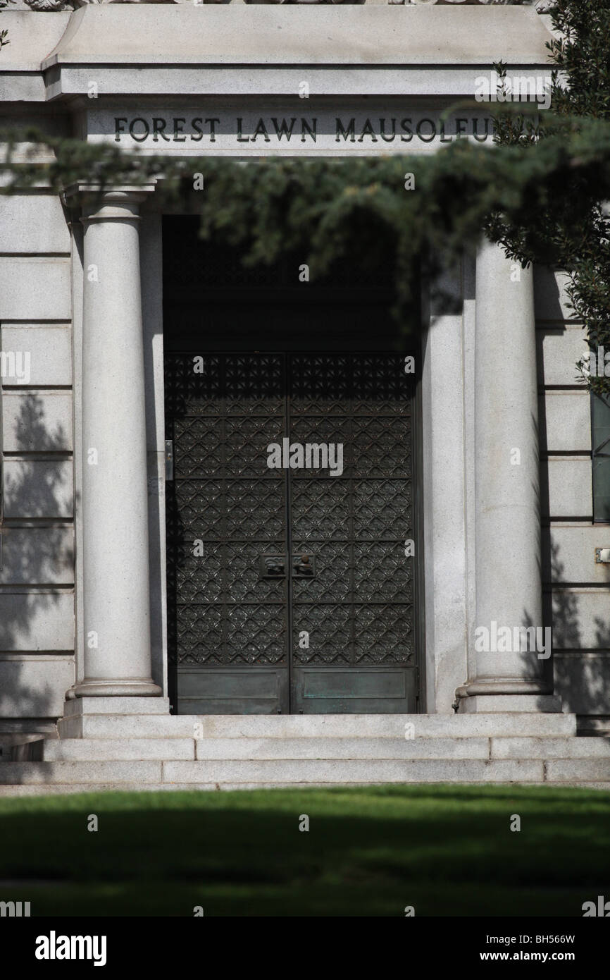 THE GREAT MAUSOLEUM MICHAEL JACKSON TO BE LAID TO REST HERE LOS ANGELES ...