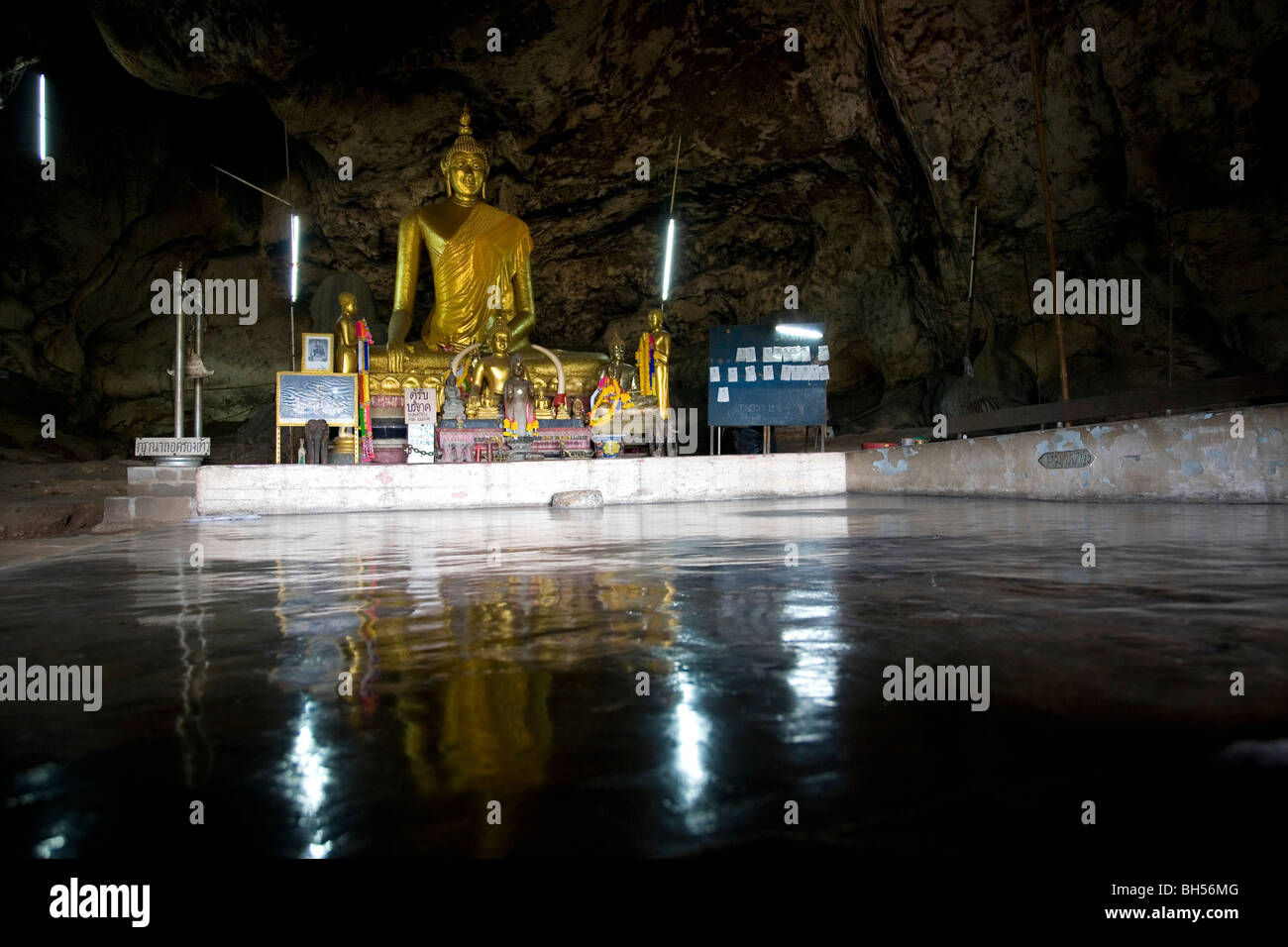 Kra sae cave hi-res stock photography and images - Alamy