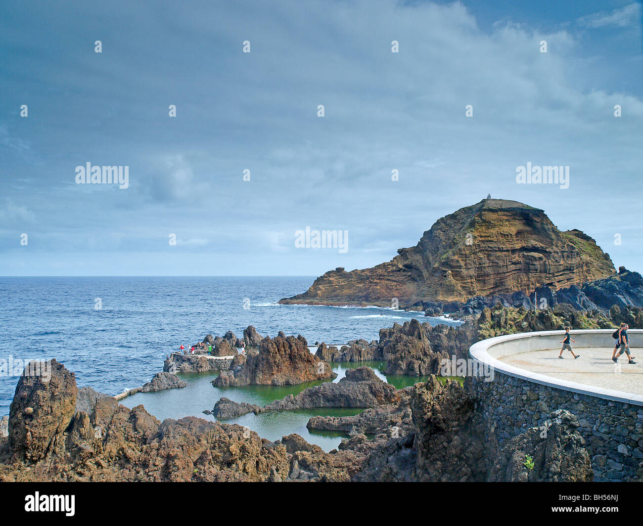 Madeira cliffs travel tourists view hi-res stock photography and images ...