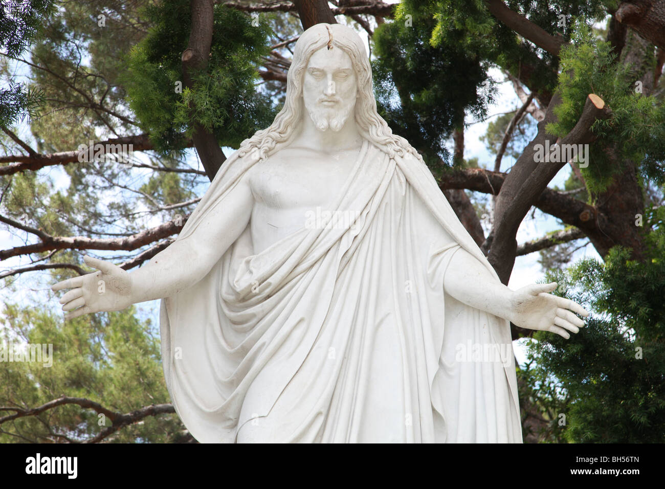 FOREST LAWN MICHAEL JACKSON TO BE LAID TO REST HERE LOS ANGELES ...